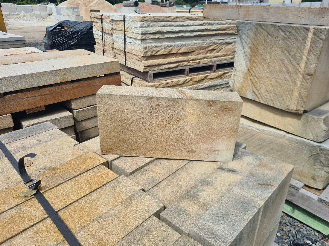 Sandstone blocks 240x490x120mm split face (.8 of m2) – Plateau ...