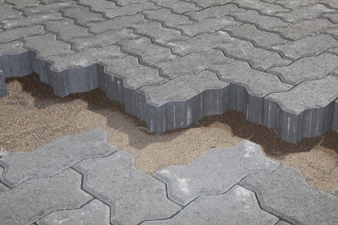 Interpave 80 80 x 225 x 112mm Charcoal – Plateau Landscape Supplies ...